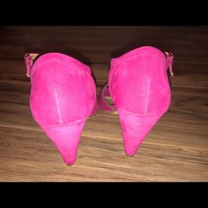 Restricted | Shoes | Restricted Pink Scalloped Heels A2 | Poshmark